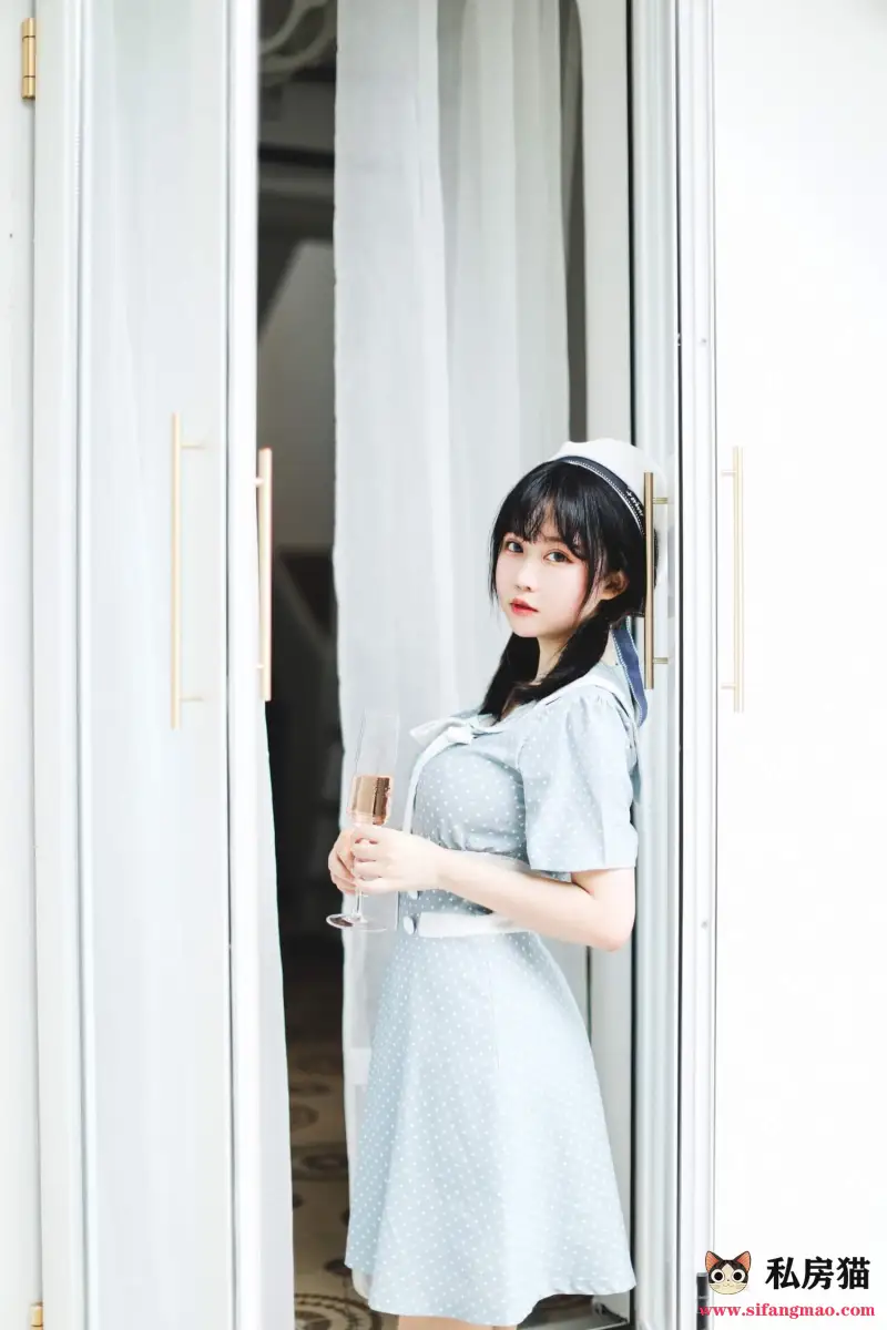 依酱 – 私人拍摄图 [30P-165MB] – 私房猫写真官网