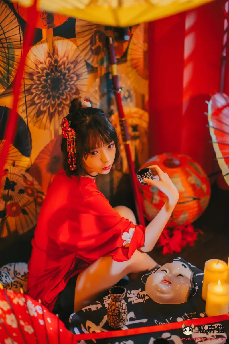 疯猫ss – 红色羽衣 [15P-192MB] 资源下载[百度网盘+OneDrive]-私房猫官网