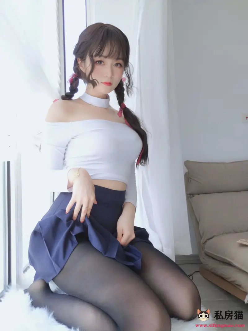 白银81 – 邻家大姐姐的黑丝1 [45P1V-252MB]-乐摄图