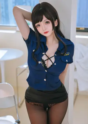 日奈娇(椎名莜) – 豹纹女警 [111P-1.38GB]-乐摄图