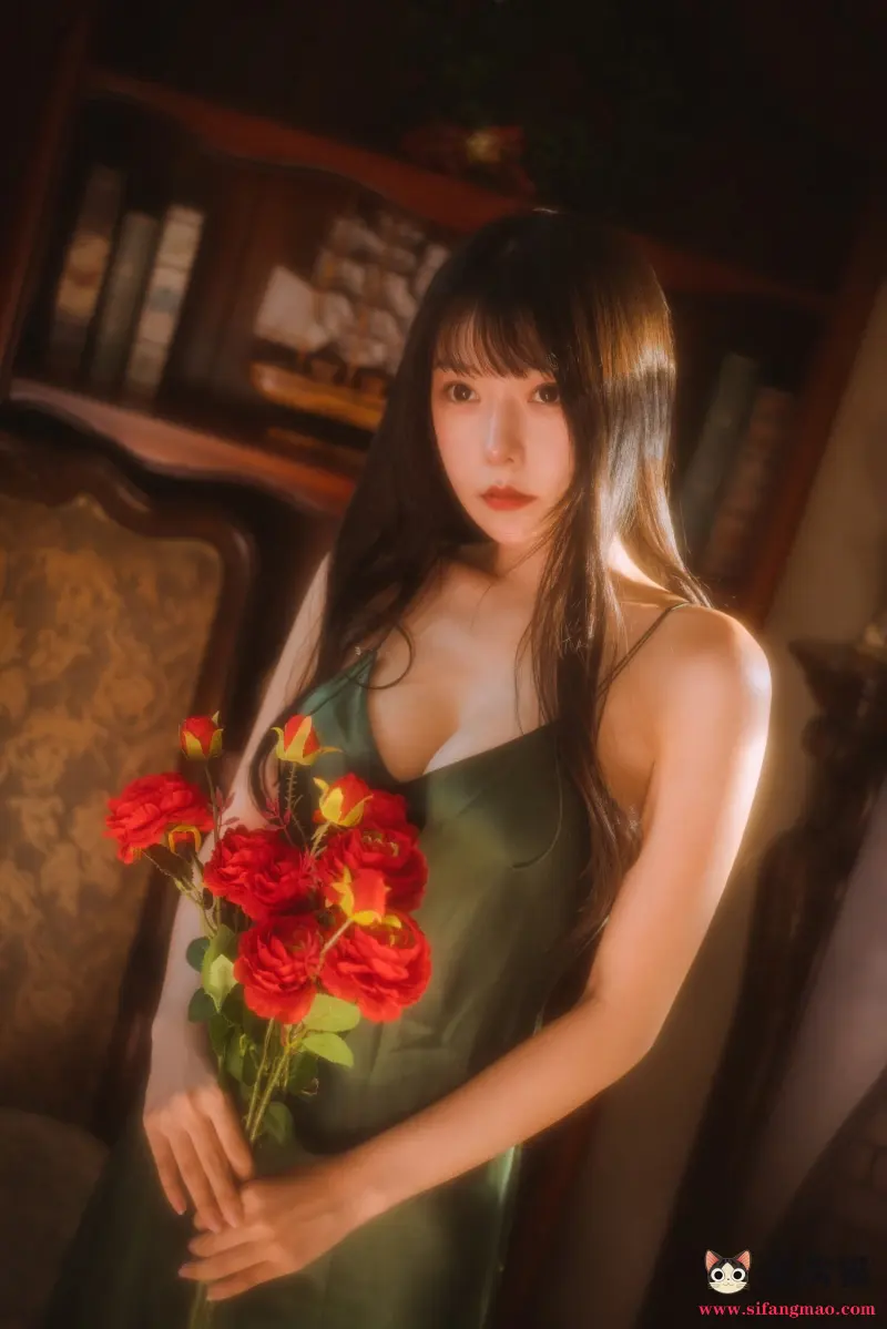 香草喵露露 – 杨枝甘露 绿色连衣裙 [45P1V-1.19GB]-乐摄图