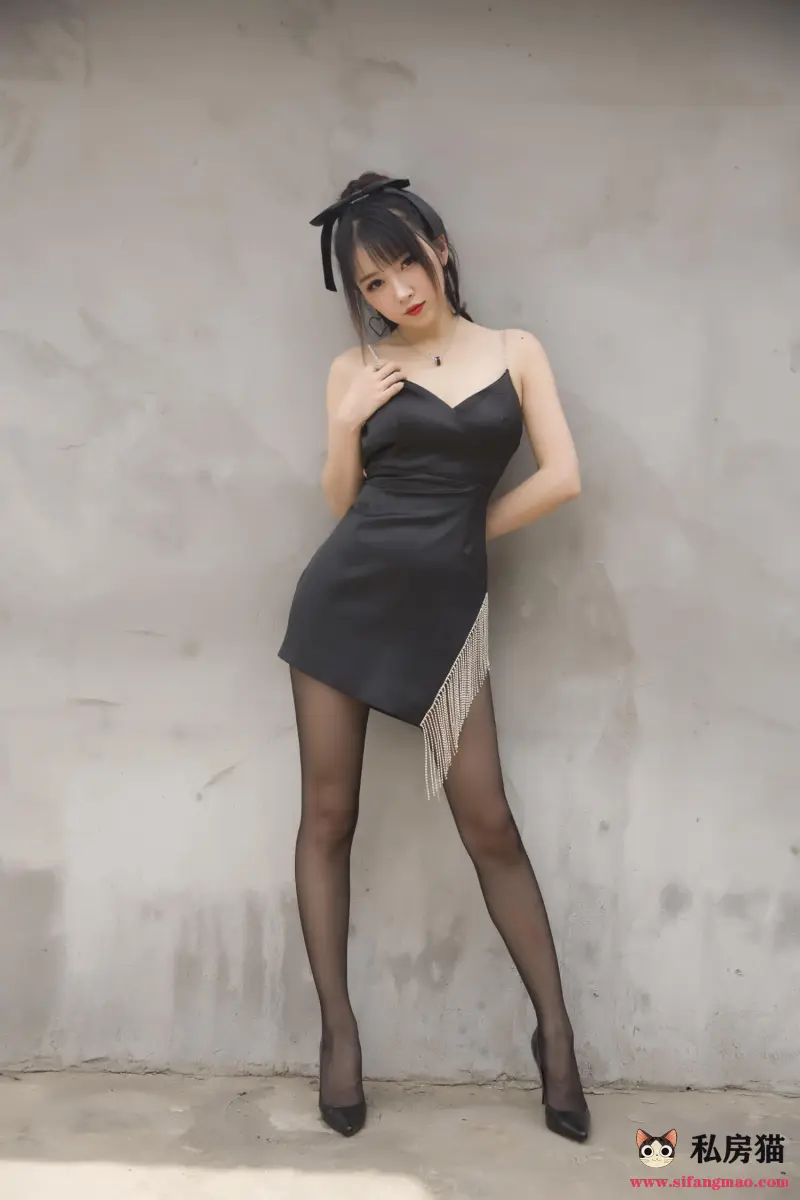 小女巫露娜 – 黑色流苏 [32P-274MB] 资源下载[百度网盘+OneDrive]-私房猫官网