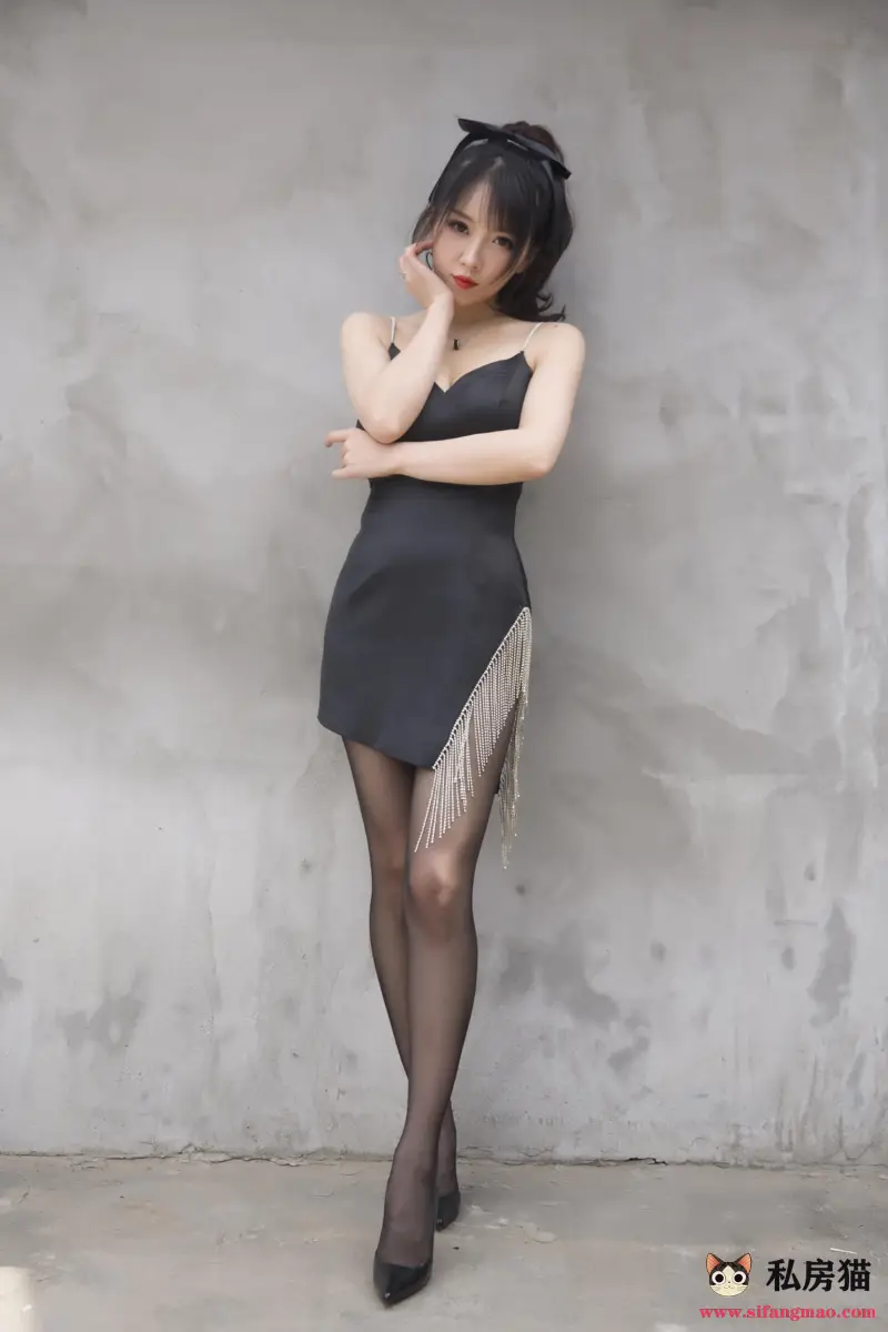 小女巫露娜 – 黑色流苏 [32P-274MB]-乐摄图