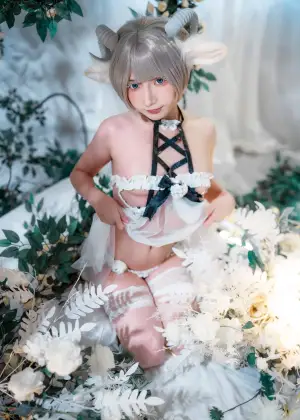 是三不是世 – 羊羊 [39P-1.17GB]-乐摄图