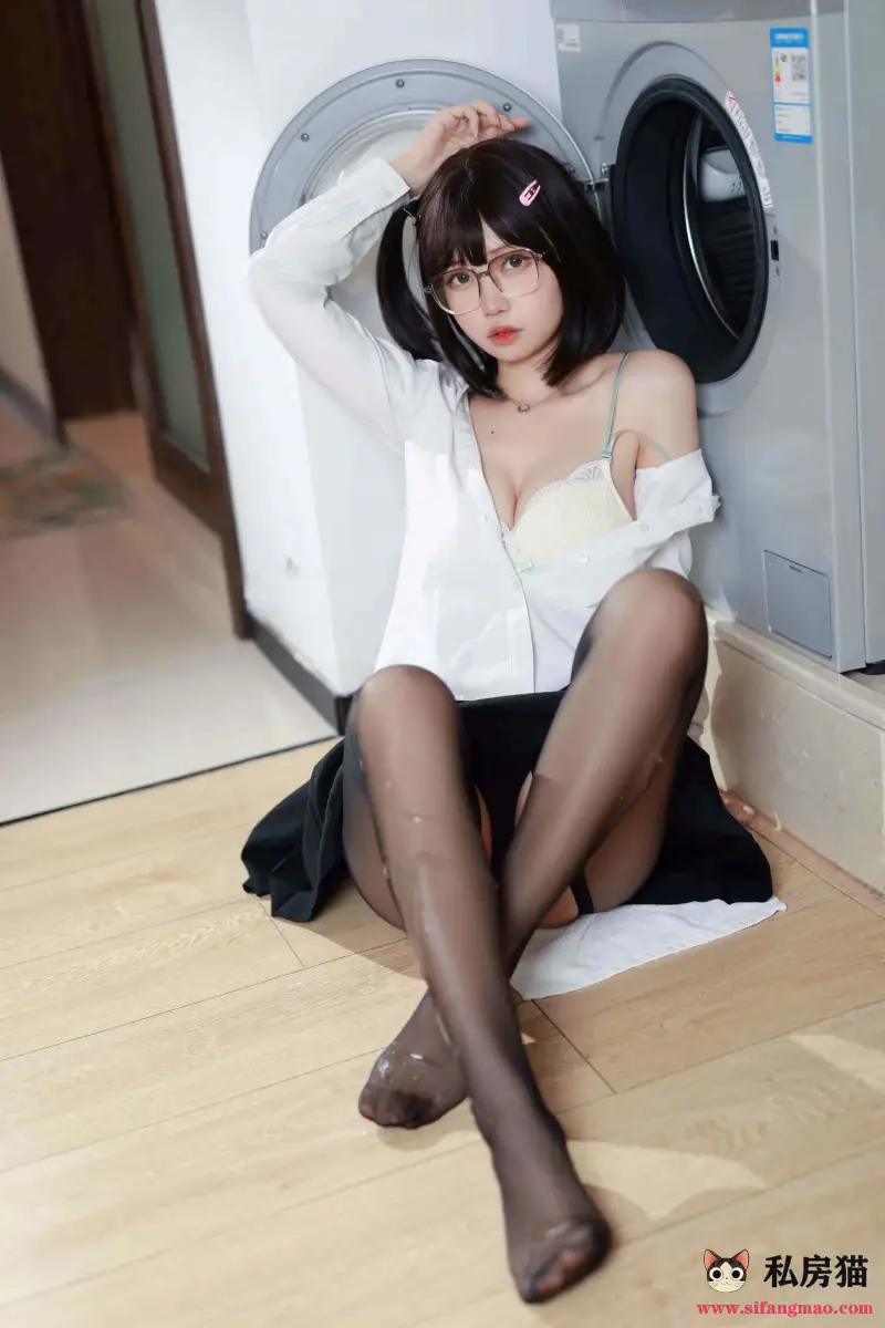 洛桑w伊梓 – 眼镜妹妹 [32P-307MB]-乐摄图