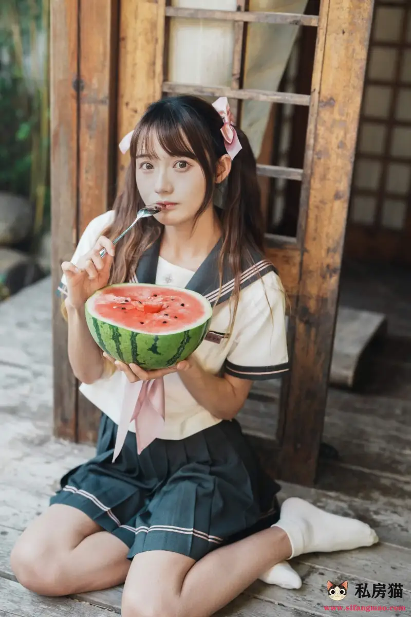 兔子Zzz不吃胡萝卜 – 夏天的甜 [25P-147MB] 资源下载[百度网盘+OneDrive]-私房猫官网