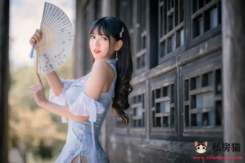 汉堡王kyokyo(陆卿卿) – 蓝色旗袍 [24P-103MB] – 私房猫写真官网