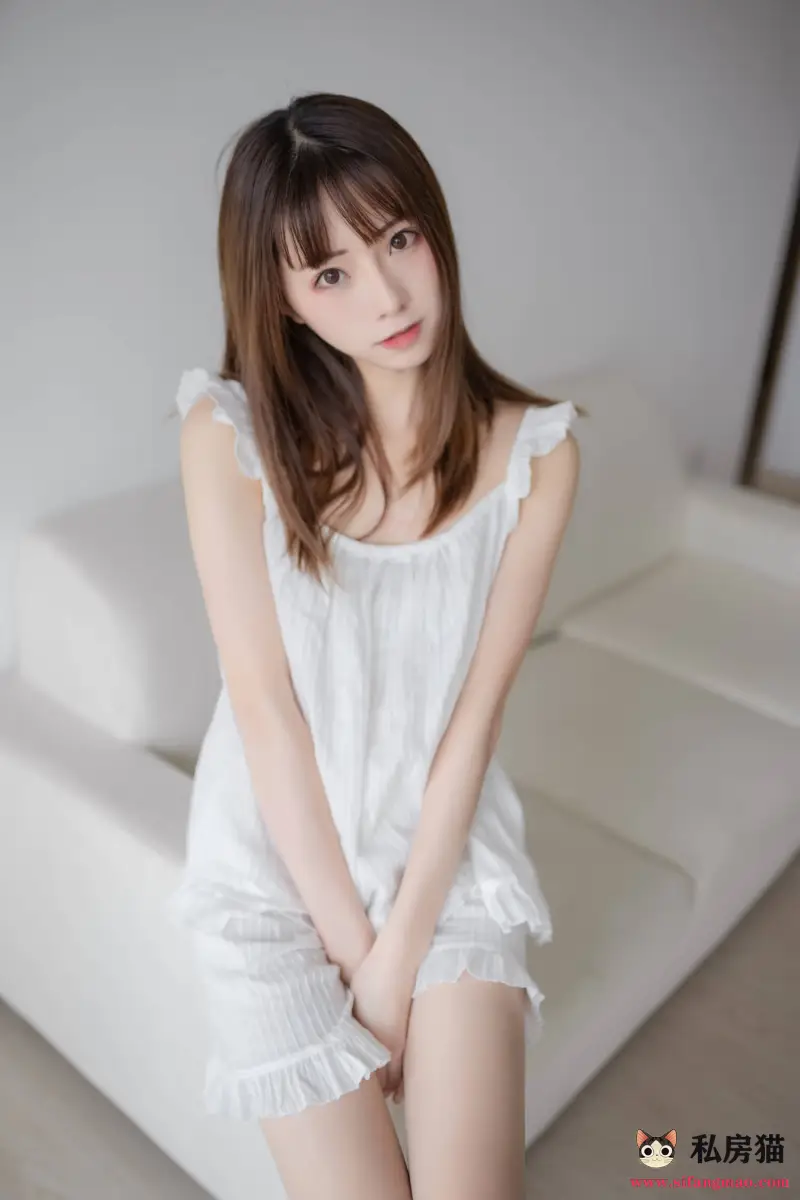 Kitaro_绮太郎 – 白色睡衣 [45P-203MB]-乐摄图