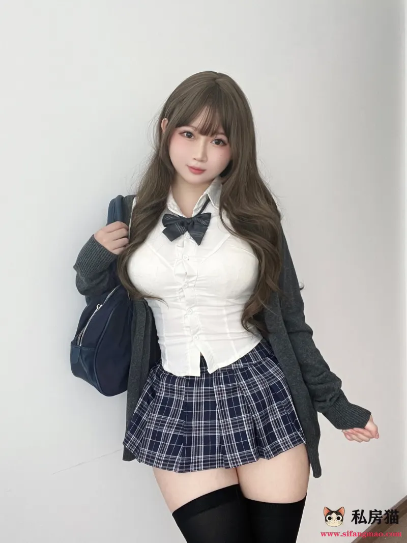 依酱 – 学姐的日常 [35P3V-993MB]-乐摄图