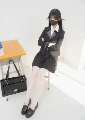 紧急企划 内部 见希w 职员 白丝OL制服 [91P-519MB] – 合集吧