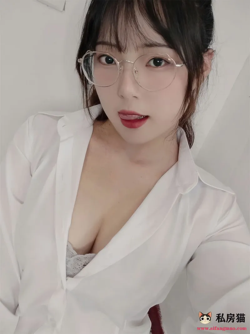 Natsuko_夏夏子 – 刻度尺OL [42P-104MB] 资源下载[百度网盘+OneDrive]-私房猫官网