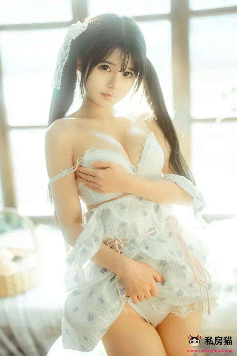 rua阮阮 – 花房 小裙子 [54P-660MB]-乐摄图