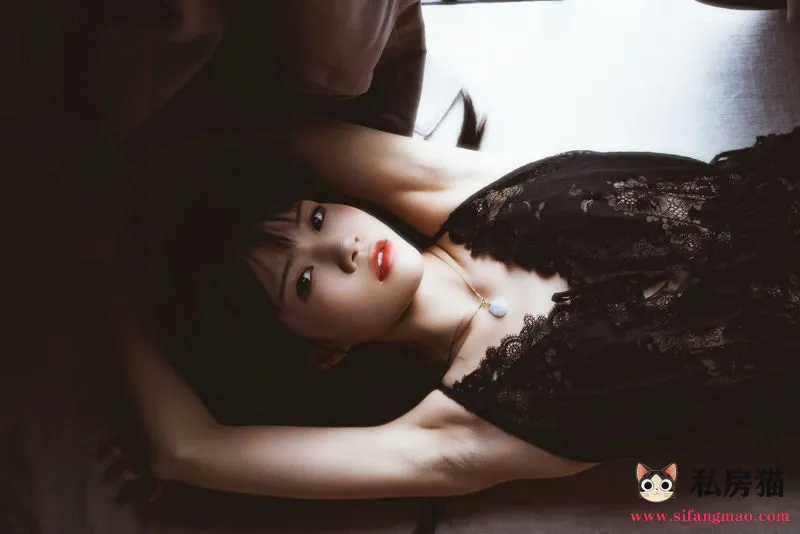 桜桃喵 – 黑 [21P-163MB]-乐摄图