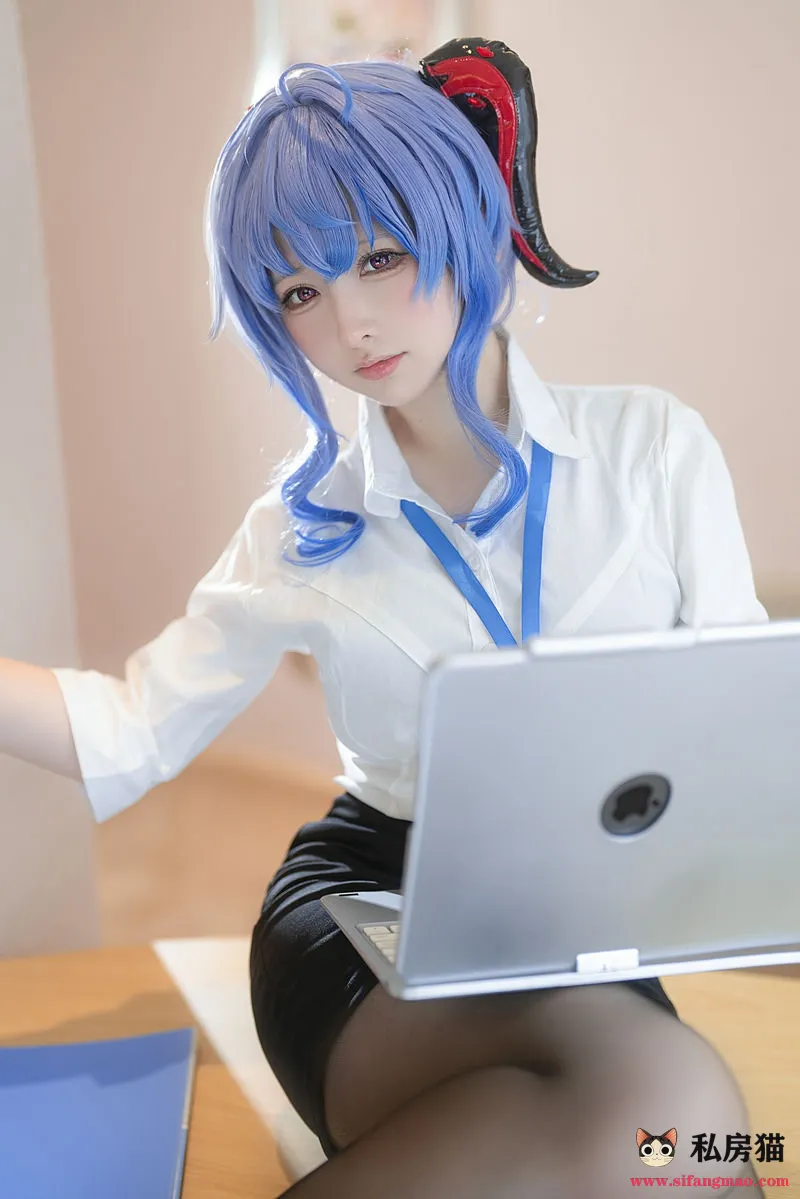 樱梨梨Eriri – 甘雨小秘书 [30P-566MB] 无水印资源下载[百度网盘+OneDrive] - 私房猫写真官网