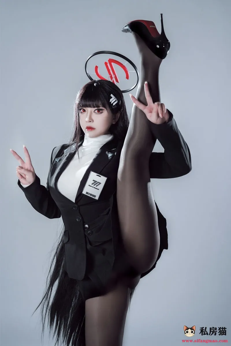 半半子 BANBANKO – 蔚蓝档案 调月莉音OL [60P8V-477MB] – 私房猫写真官网