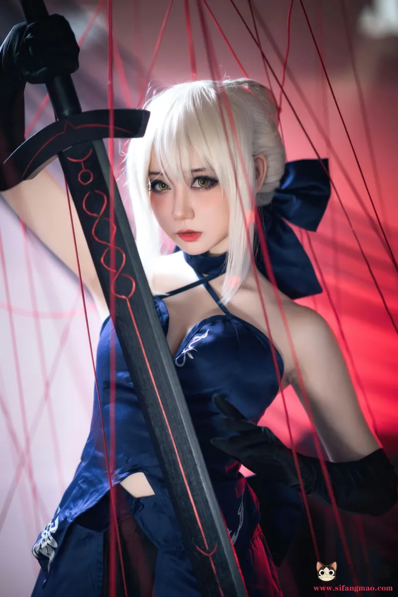 焖焖碳 – FGO 黑Saber三破礼服 [30P-182MB]-乐摄图