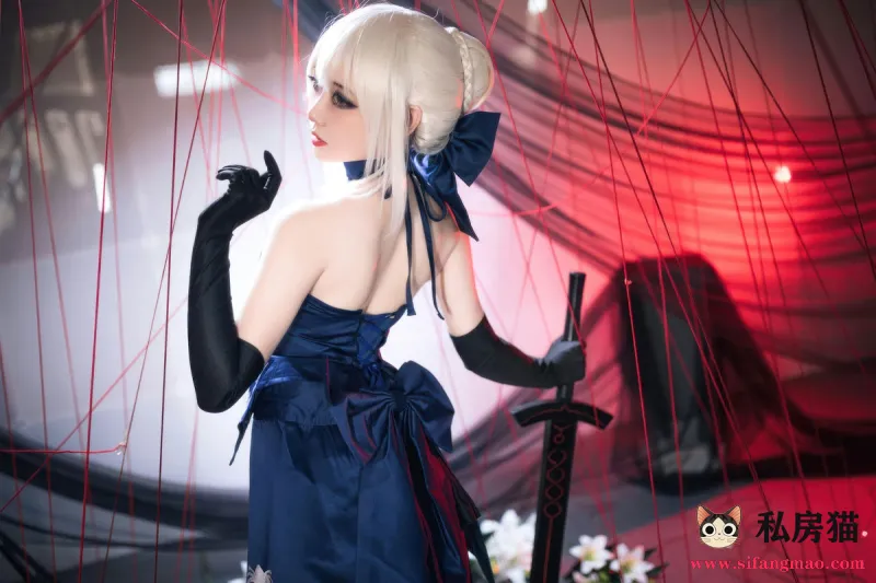 焖焖碳 – FGO 黑Saber三破礼服 [30P-182MB] – 私房猫写真官网