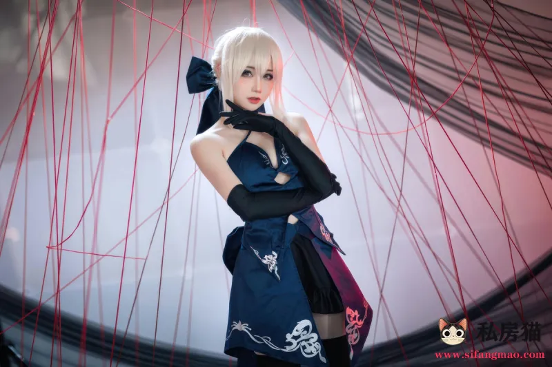 焖焖碳 – FGO 黑Saber三破礼服 [30P-182MB]-乐摄图